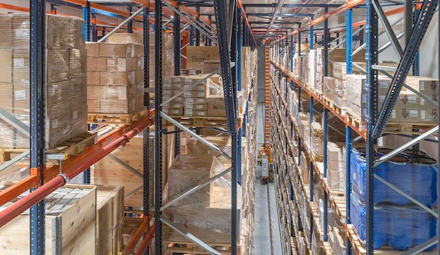 Automated storage boosts efficiency - Mecalux.com