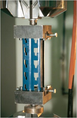 The importance of testing pallet racking components - Mecalux.com