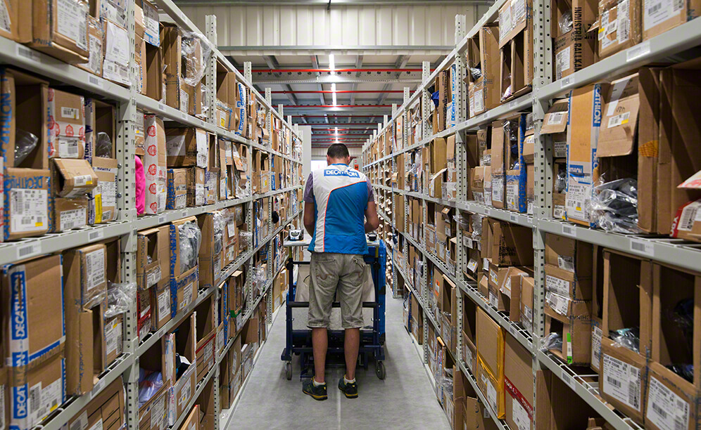 The new Decathlon warehouse in Poland - Mecalux.com