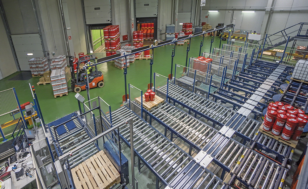 Example of automated clad-rack warehouse for Cepsa - Mecalux.com