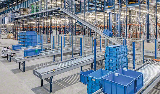 Decathlon: warehouse for sporting goods - Mecalux.com