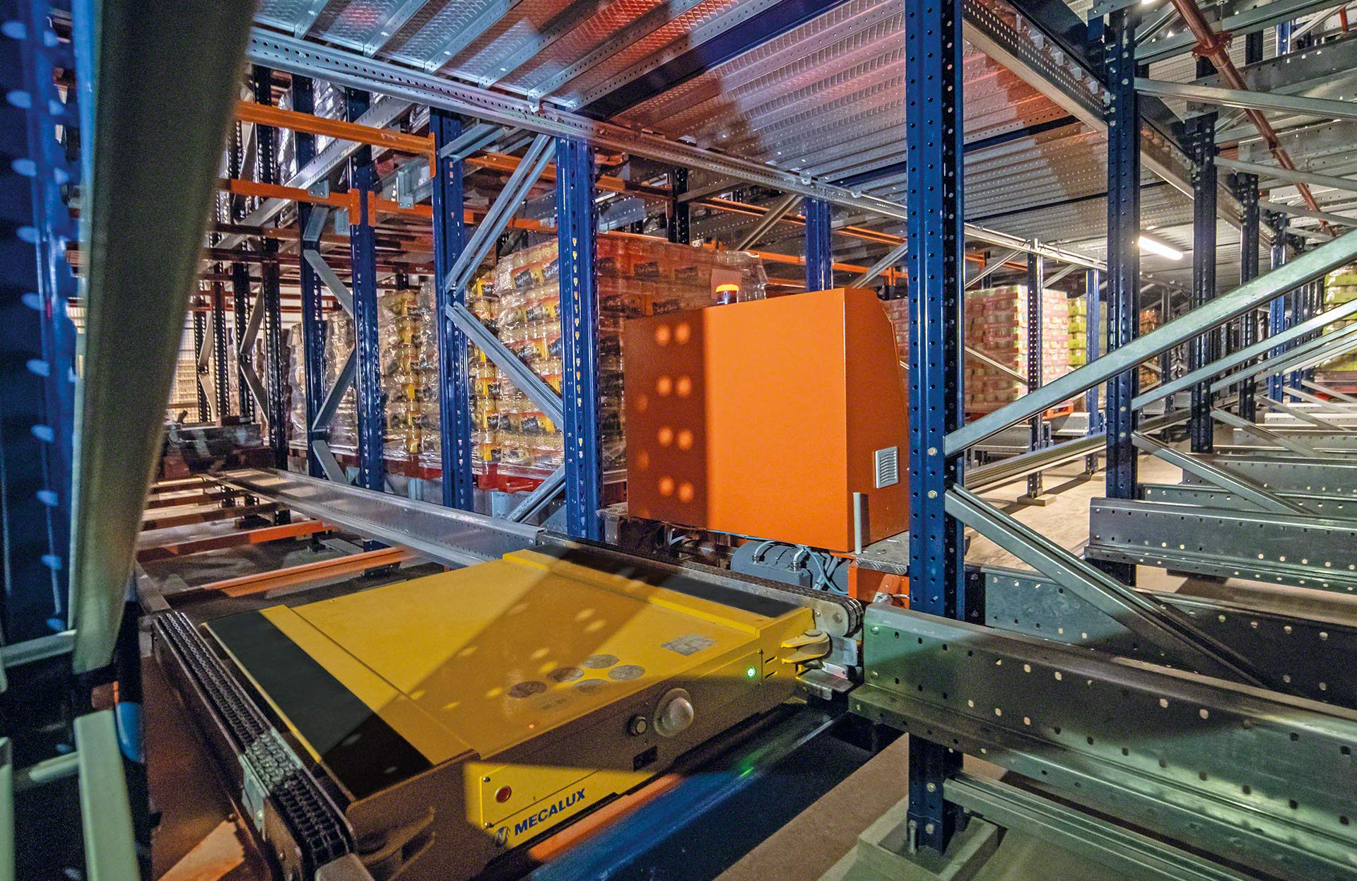 Automated Pallet Shuttle - Mecalux.com