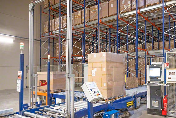 Automated Pallet Shuttle - Mecalux.com