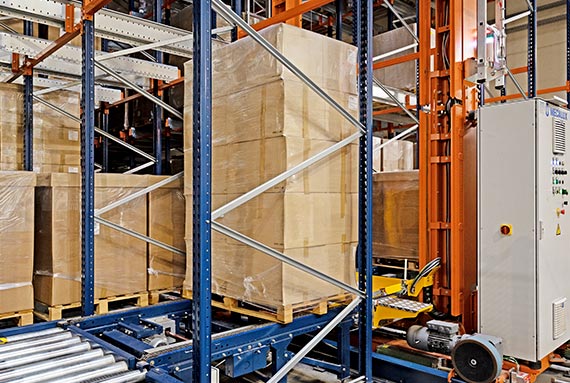 Automated Pallet Shuttle - Mecalux.com