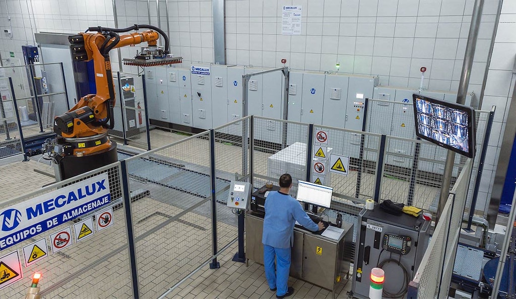 Benefits of AI in warehouse management - Mecalux.com