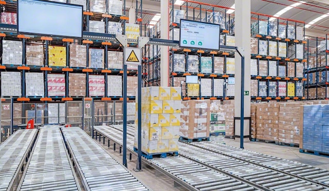 Consignment inventory in logistics - Mecalux.com