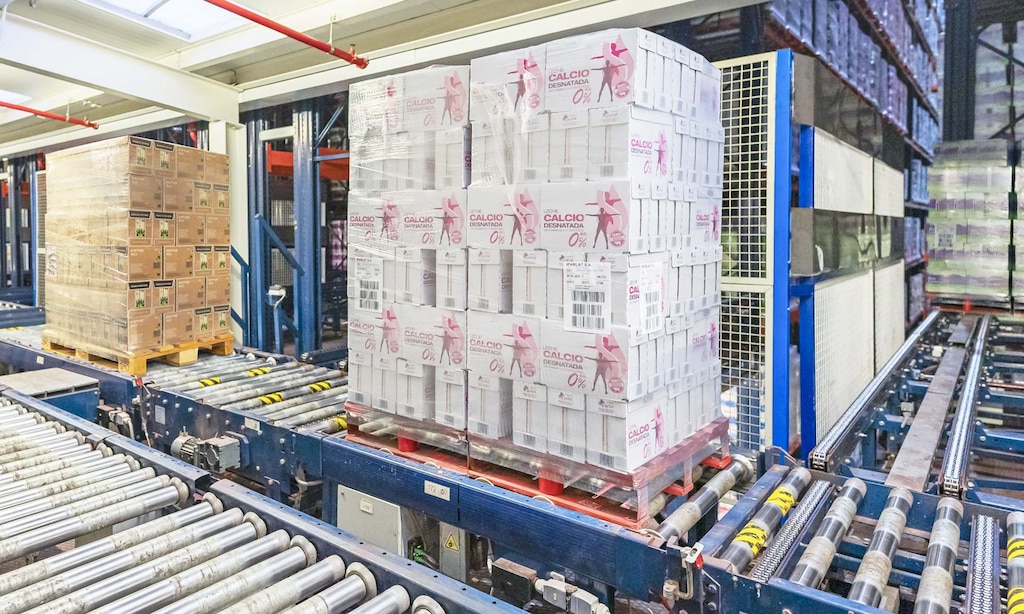 Half pallet: Measurements and main uses - Mecalux.com