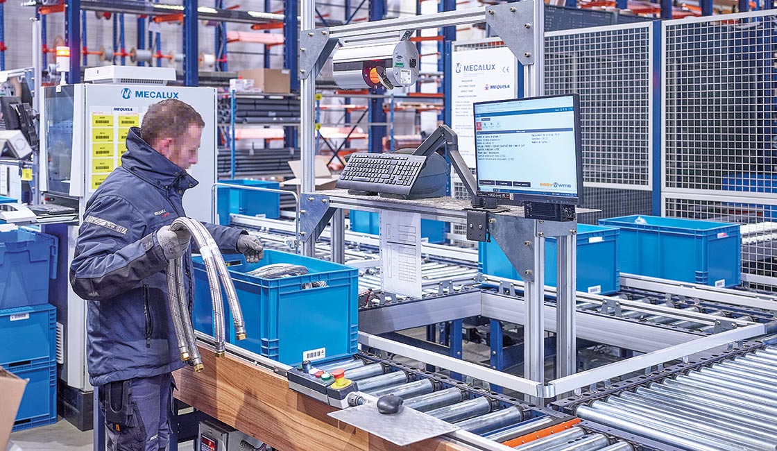 Picking systems for warehouse efficiency - Mecalux.com