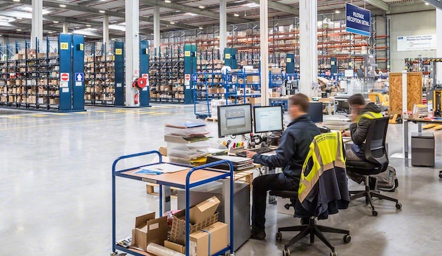 Retrofit: Reconditioning the warehouse - Mecalux.com