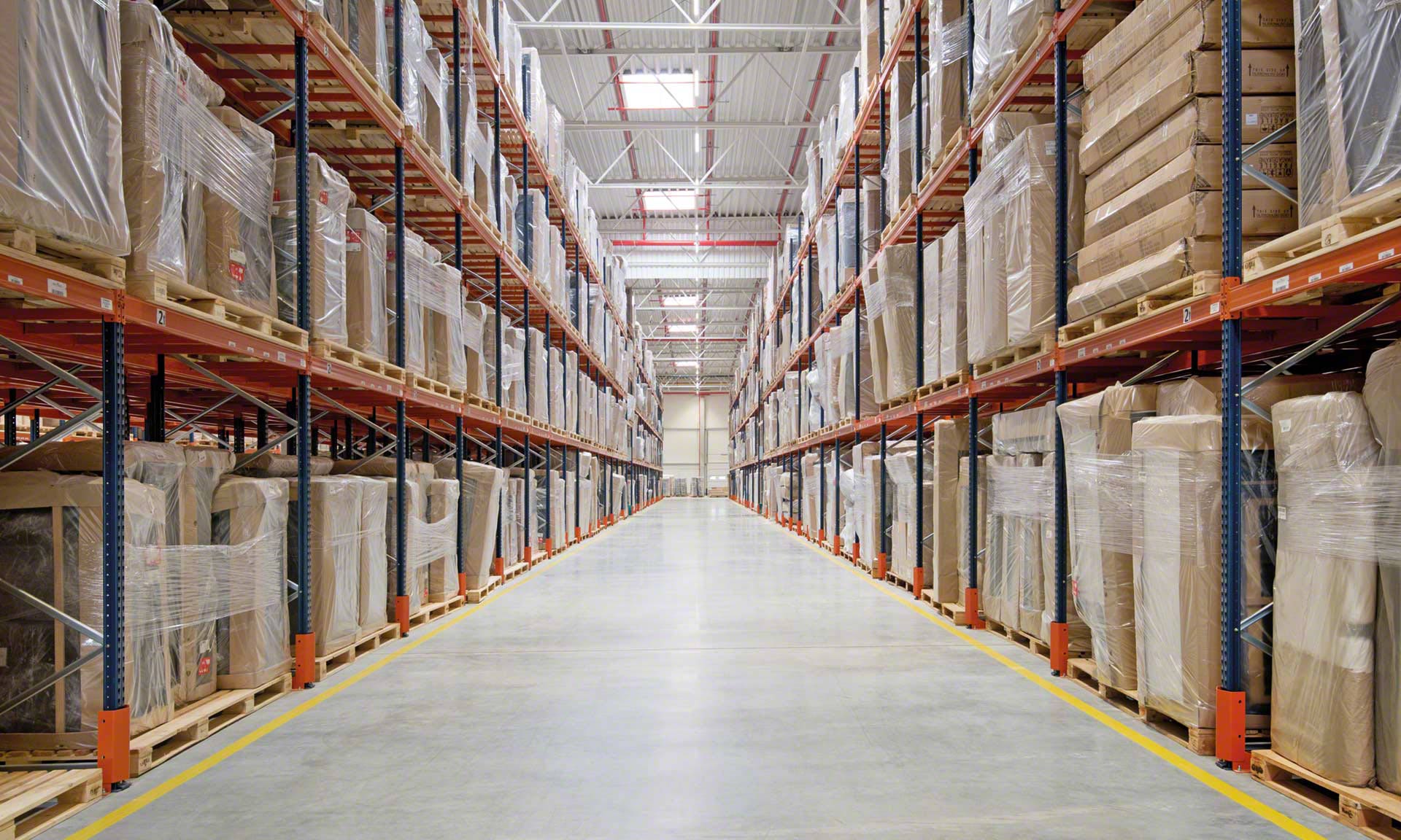 Slow-moving inventory and how to reduce it - Mecalux.com