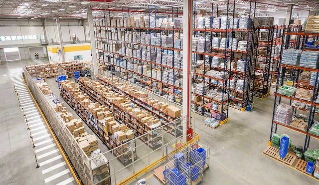 Types of suppliers and choosing the best - Mecalux.com