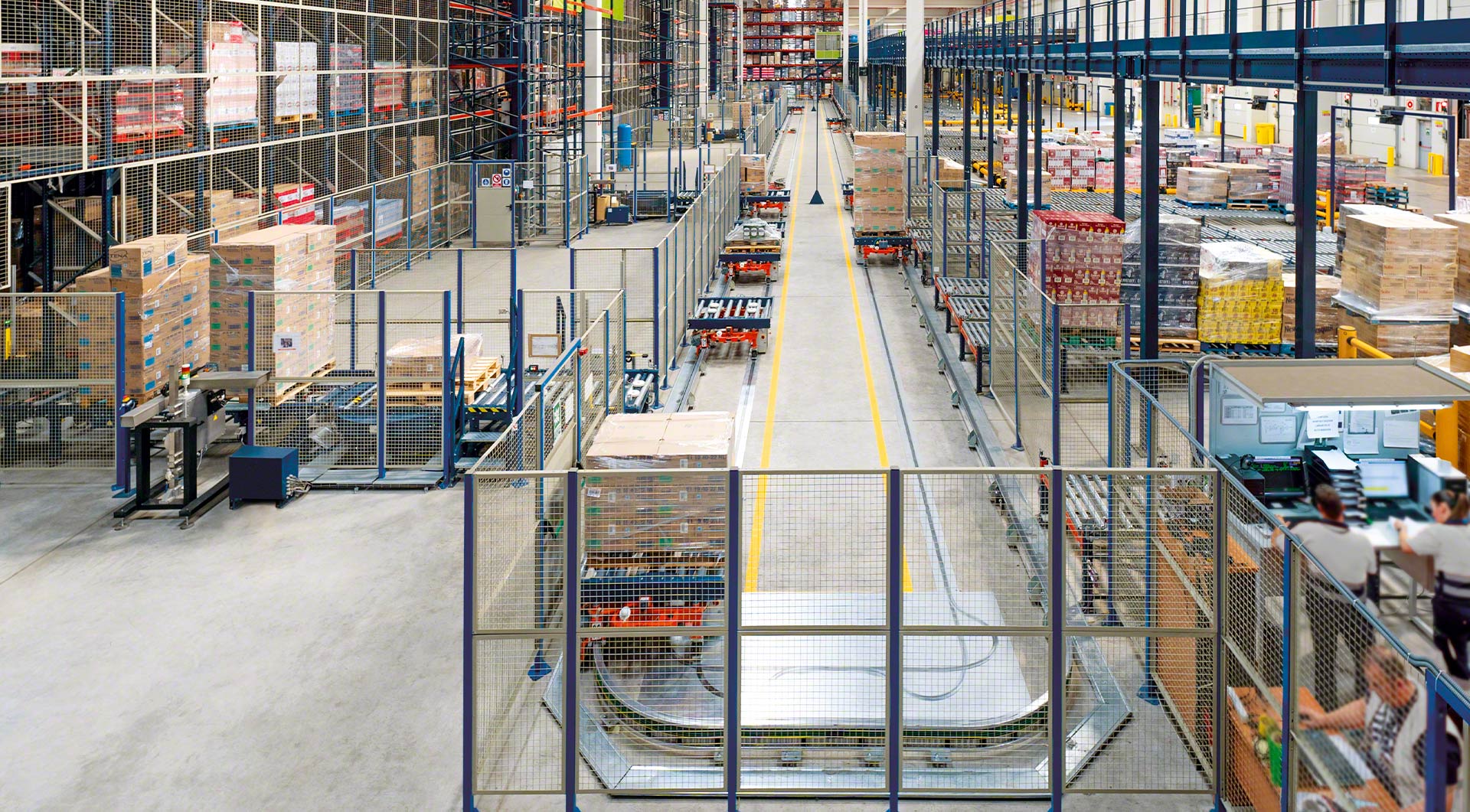 Electric Monorail Conveyor System - Mecalux.com