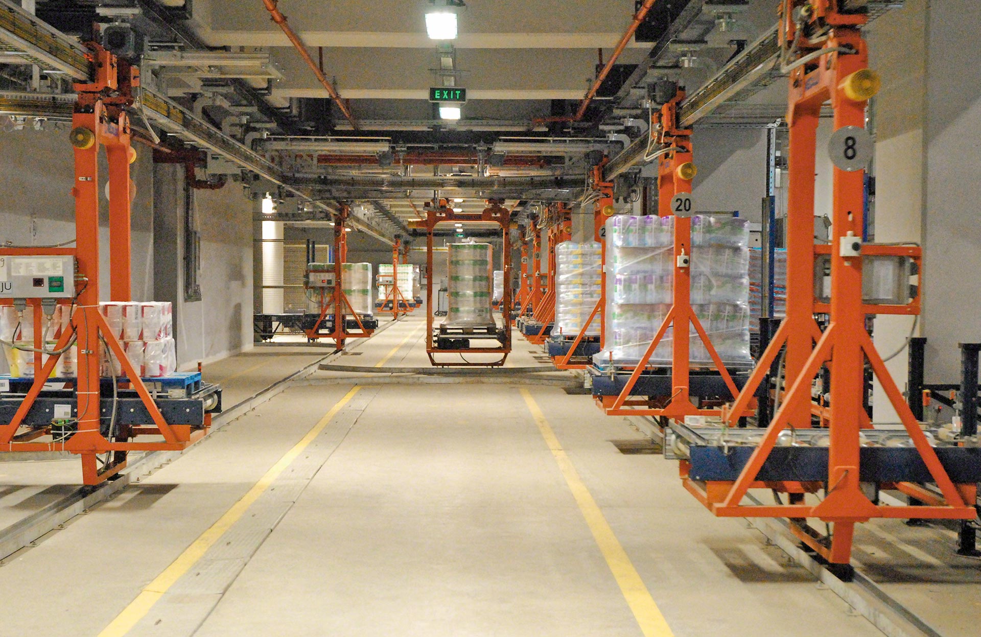 Electric Monorail Conveyor System - Mecalux.com