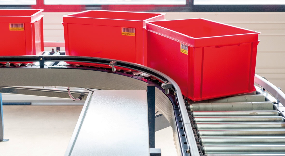 Warehouse with motorcycle parts from PDC Logistics - Mecalux.com