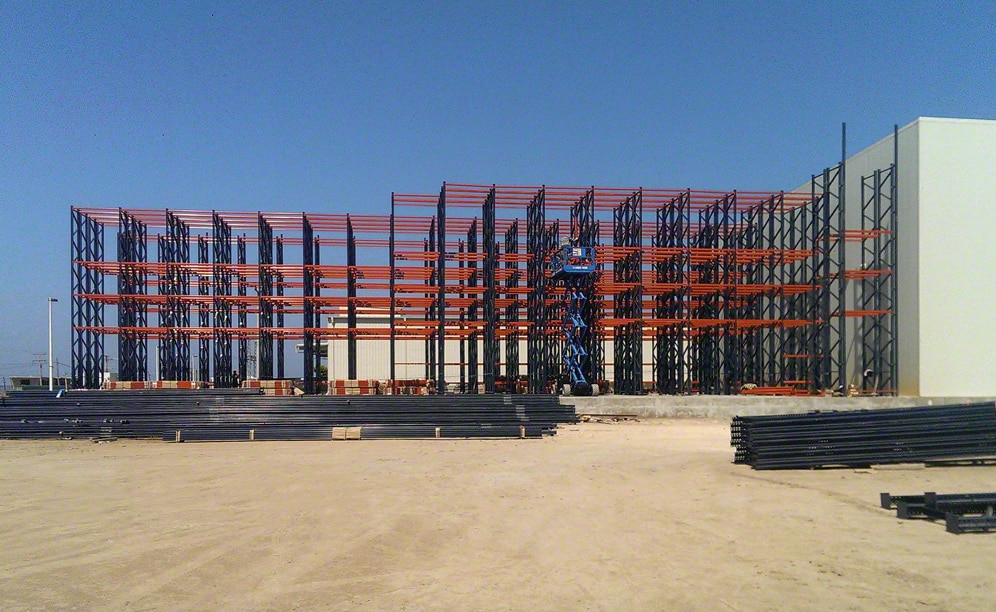 Example of clad-rack cold storage warehouses for Fruvemex - Mecalux.com